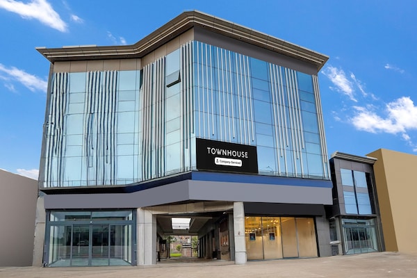 Townhouse Sector 102 Noida - Noida