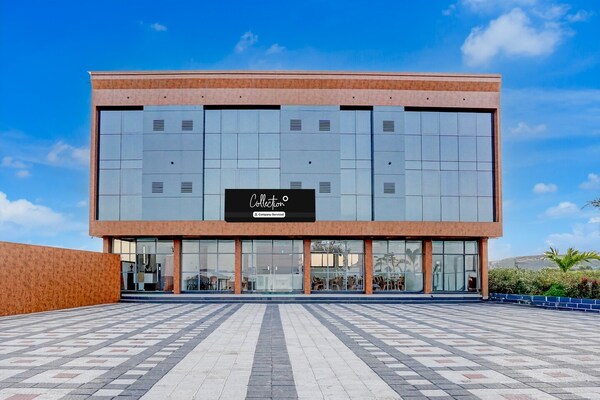 Collection O Kanifnath Trek Pune - Pune