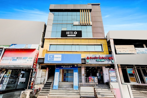 Hotel O Rajahmundry Central Railway Station Formerly Sanjeevi Residency - Rajahmundry