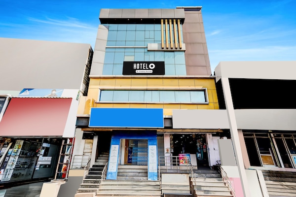 Hotel O Rajahmundry Central Railway Station Formerly Sanjeevi Residency - Rajahmundry