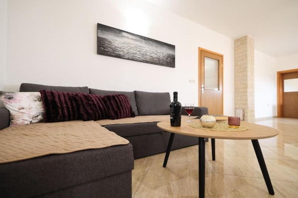 Villa Maja - Three Bedroom Villa With Pool - Croazia