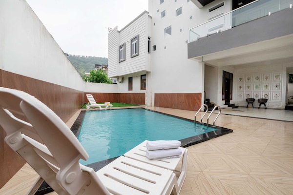 Luxe 5 Bhk Villa  Pvt Pool  Dancenter - Nathdwara