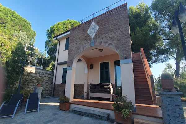 Charmante Villa Mit Drei Apartments Und Meerblick Kreidl - Imperia