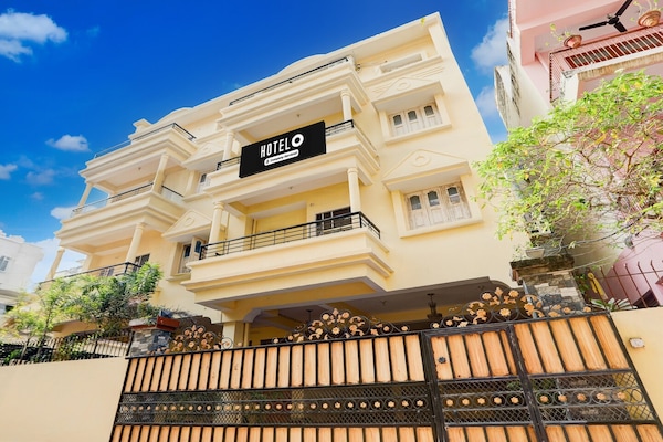 Hotel O A.n College Patna Formerly Hudco Grand - Patna