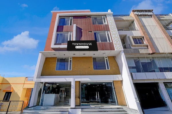 Townhouse Mahamrityunjay Dwar Ujjain Formerly Hotel Prakash - Ujjain