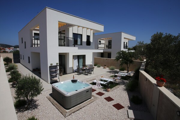 Villa Punta Sol - Tisno