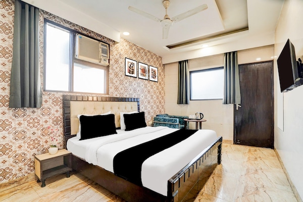 Collection O Kalka Ji Formerly Hotel Gera - New Delhi