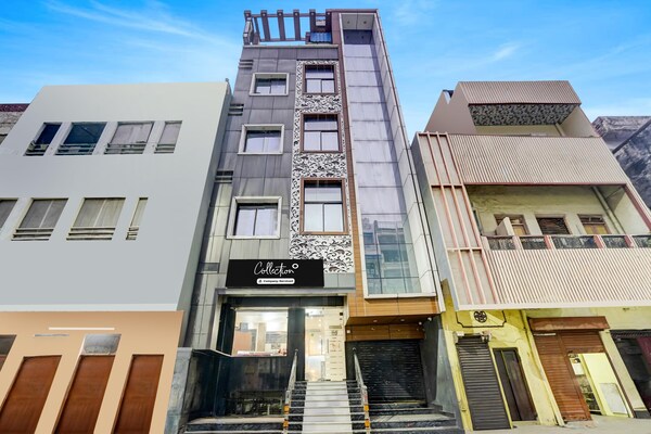 Collection O Iskcon Prayagraj Formerly Usha Continental - Prayagraj