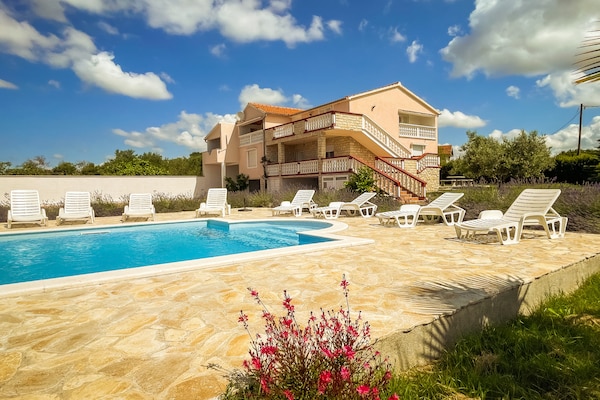Villa Ljubica With Private Pool - Croatie