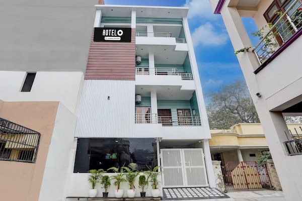Hotel O Rto Office Bareilly Formerly Krishna Kunj - Bareilly