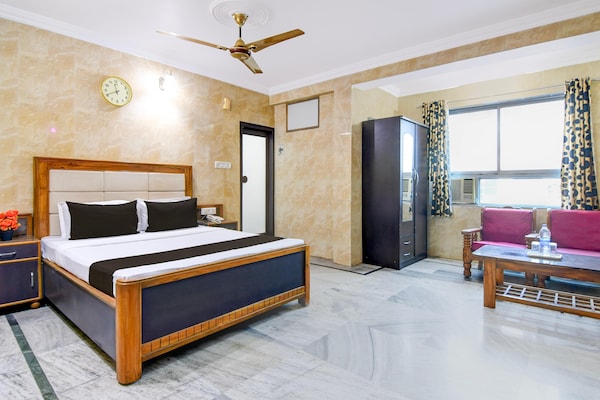 Collection O Sakchi Crossway Formerly Shree Palace - Jamshedpur