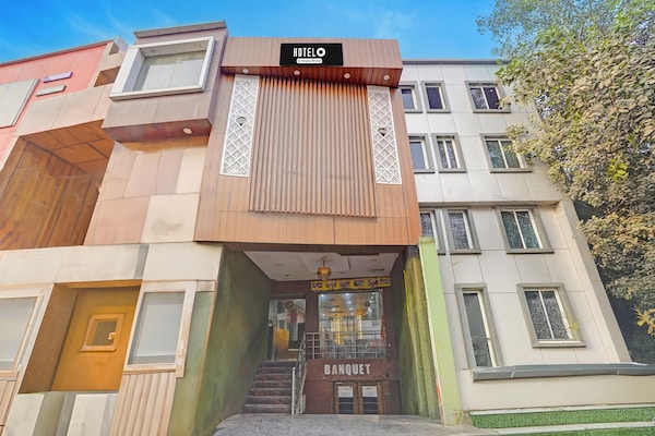 Hotel O Sarnath Stupa Varanasi Formerly Bollywood Guest House - Varanasi