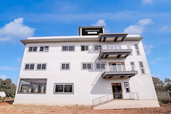 Townhouse High Court Of Karnataka Formerly The Pride - Dharwad