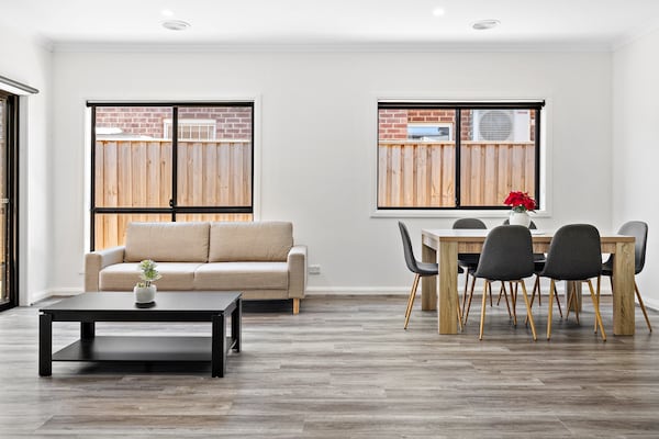 693f3d8a9fadf - Melton