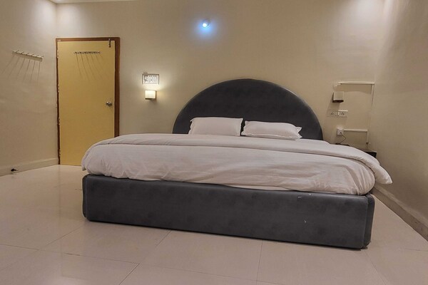 Townhouse Jabalpur View Point Formerly Hotel Pix - Jabalpur