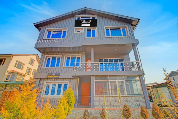 Collection O Kursoo Rajbagh Formerly Mid Valley Residency - Srinagar