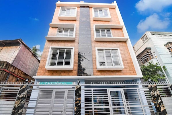 Collection O Metropolis Mall Kolkata Formerly Ax Inn - Kolkata