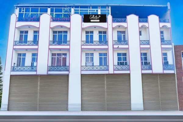 Super Collection O Hathroi Market Near Dhuleshwar Garden Formerly Hotel Rishi - Jaipur