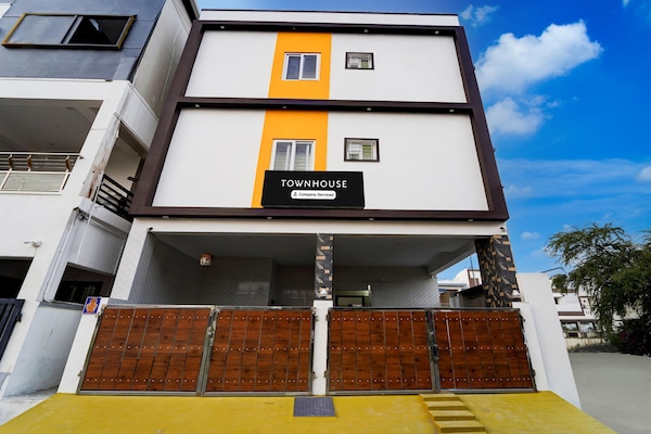 Townhouse Coimbatore International Airport Formerly Mk Elegance Inn - Coimbatore