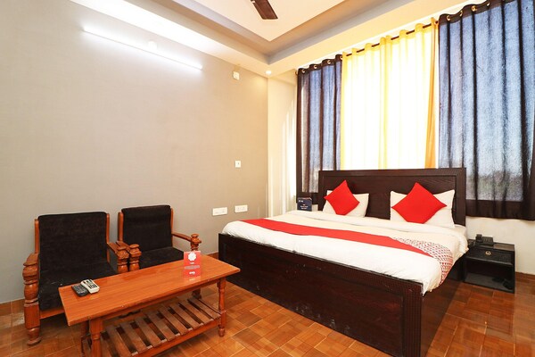 Hotel O Walkway Mall Haldwani Formerly Shhalom - Haldwani