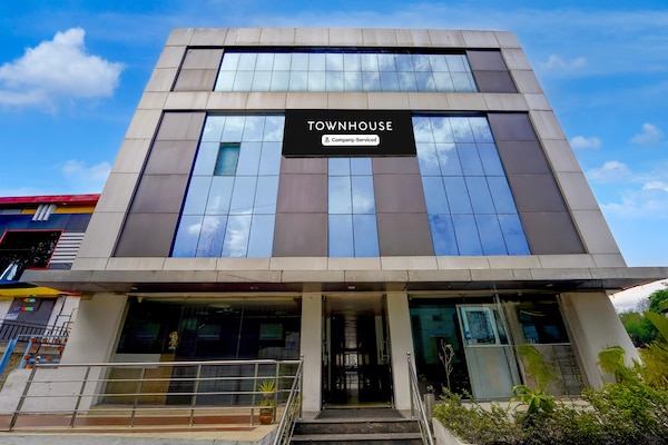 Townhouse Kodaikanal Hill Station Formerly Abirami Grand Inn - Kodaikanal