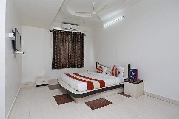 Collection O Ayodhya Ring Road Bhopal - Bhopal