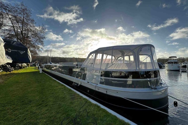 Wohnschiff Madame President - Berlin