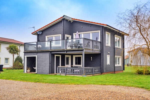 Oasis 41 - The Broads National Park