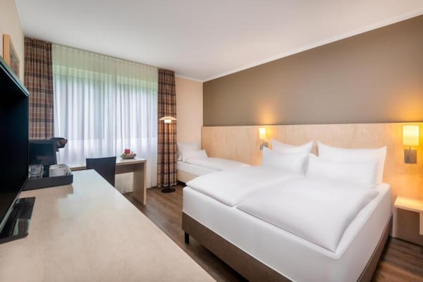 Mercure Hotel - Standard Double Room With Sofa Bed - Bielefeld