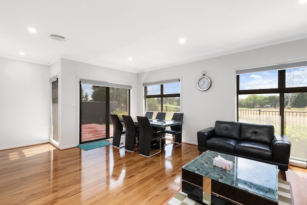 69816bc117175 - Canberra