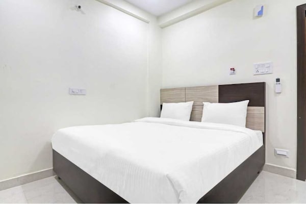 Hotel O Seven Road Junction Formerly Nataraj Lodge - Srikakulam