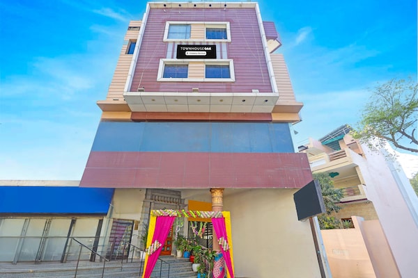 Townhouse Oak Rohtak Bus Terminal Formerly Inter Urban - Rohtak