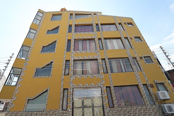 Hotel O Sector 93 Noida Formerly Grand Empire - Noida