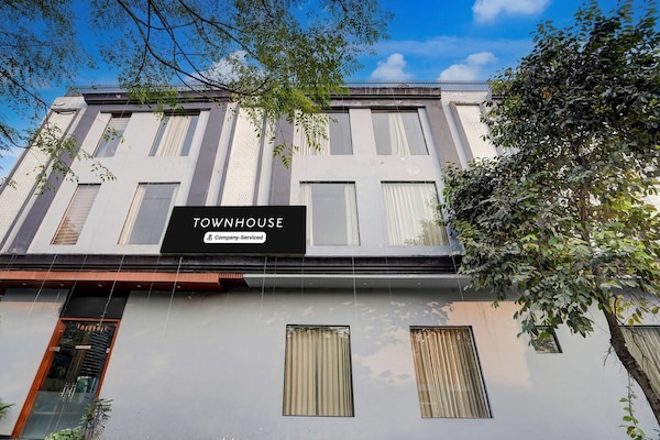 Super Townhouse Red Cross Amritsar Formerly Amar Villa - Amritsar