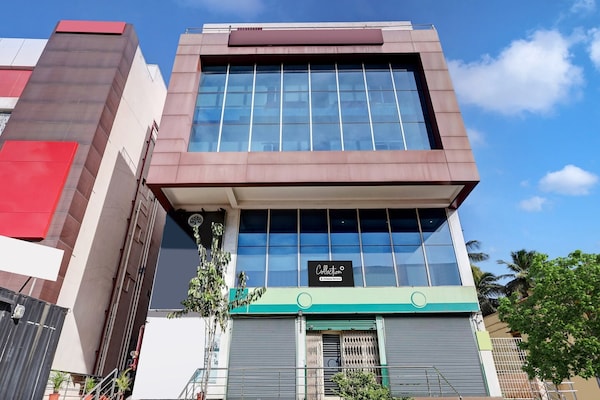Super Collection O Dabagardens Near Rk Beach - Visakhapatnam