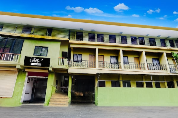 Super Collection O Candolim Beach Formerly Poornima Place - Goa