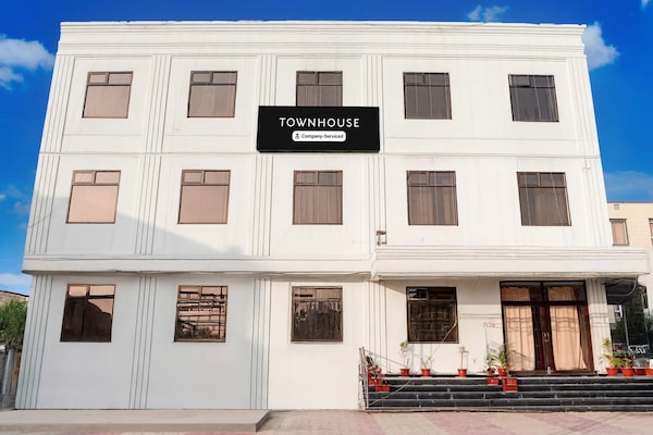 Super Townhouse Jodhpur Cantt Railway Junction Formerly Nirmala Palace - Jodhpur