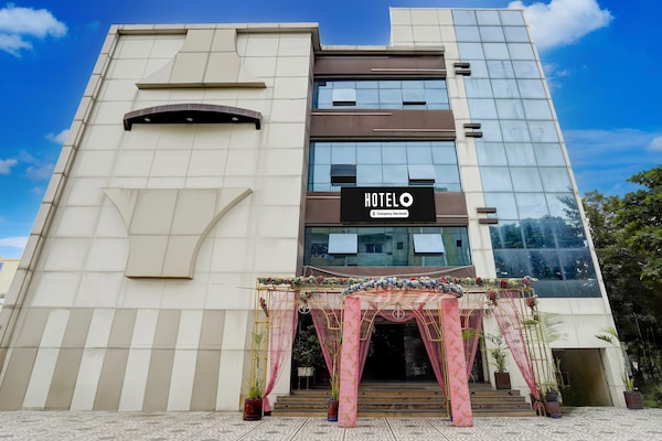 Hotel O Rani Durgawati Crossway Formerly Orient Palace - Nagpur