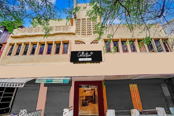 Collection O Tajganj West Gate Formerly Hotel Host - Agra