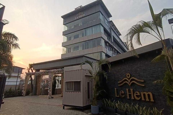 Palette Isbt Dehradun Formerly Hotel Le Hem - Dehradun