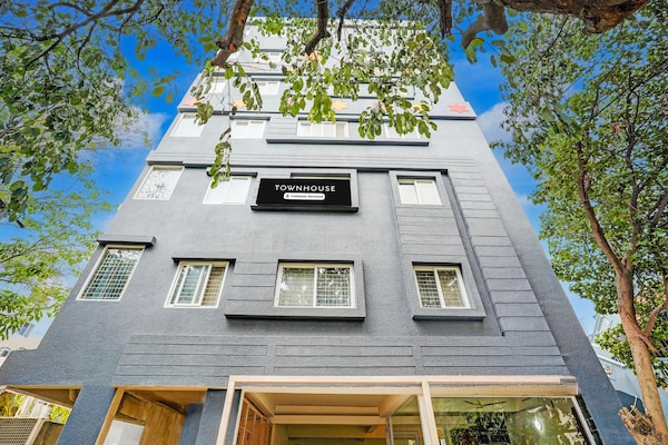 Super Townhouse Hebbal Dasarahalli Formerly Otium Suites - Bangalore