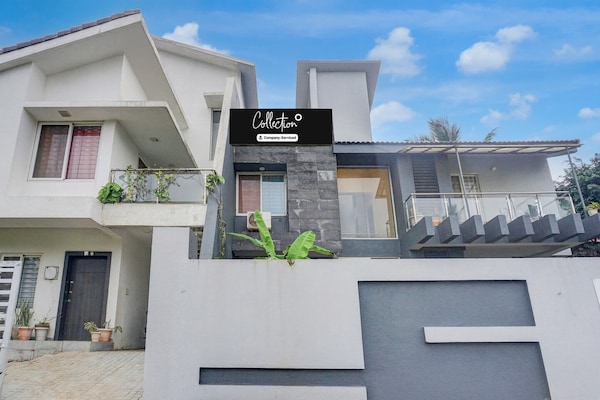 Super Collection O Khatri Park Formerly Aum Villa - Maharashtra