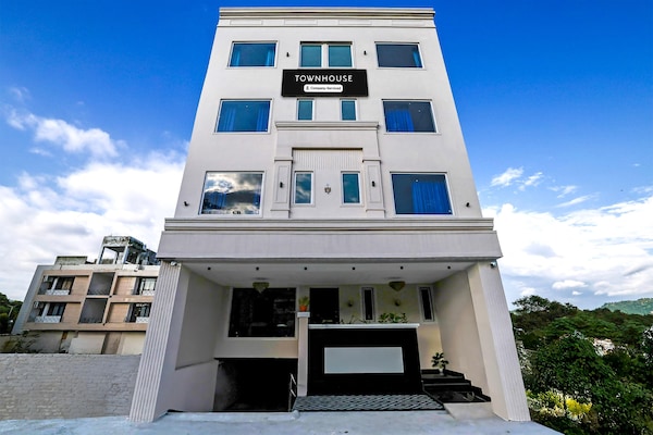 Super Townhouse Haridwar Vishwakarma Ghat Formerly Haridwar Aagman - Haridwar