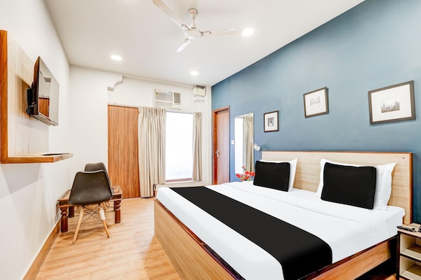 Super Collection O Palam Near Railway Station - Delhi