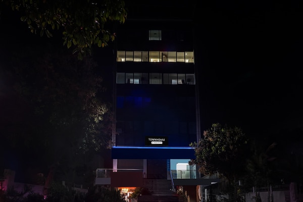 Super Townhouse Lohegaon Near Pune Airport Formerly Landmark Regency - Pune (India)