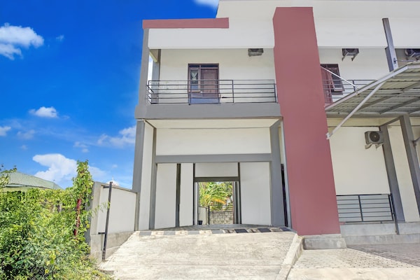 Luxury Deluxe Dbl Retreat W/ Free Wifi And Parking - Banda Aceh