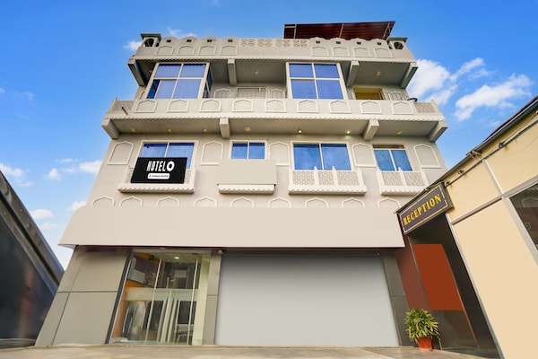 Super Hotel O Jln Marg Malviya Nagar Formerly Hotel Braj Haveli - Jaipur