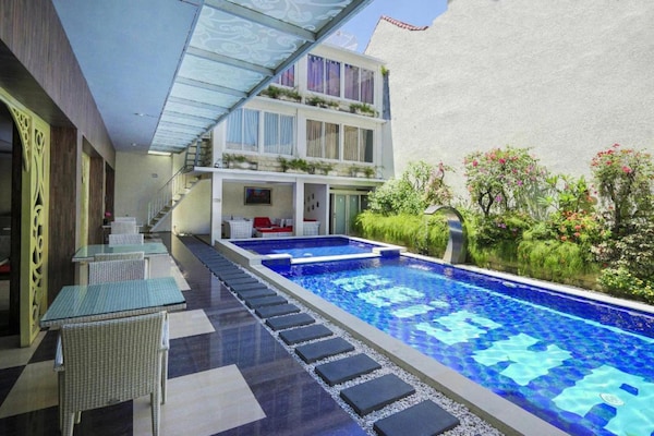 Cozy Standard Double W/ City View & Free Wifi - Bali