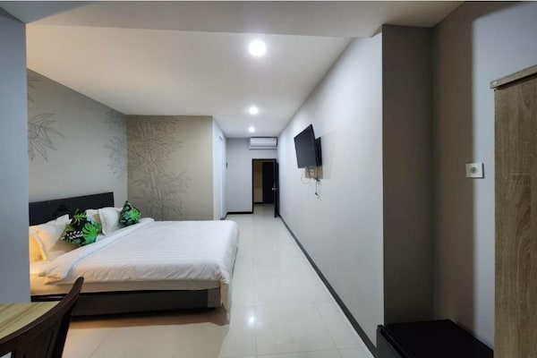Cozy Deluxe Double Stay With Modern Comfort - Bali