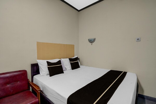 Spacious Deluxe Double Near Mall Ciputra - West Sumatra